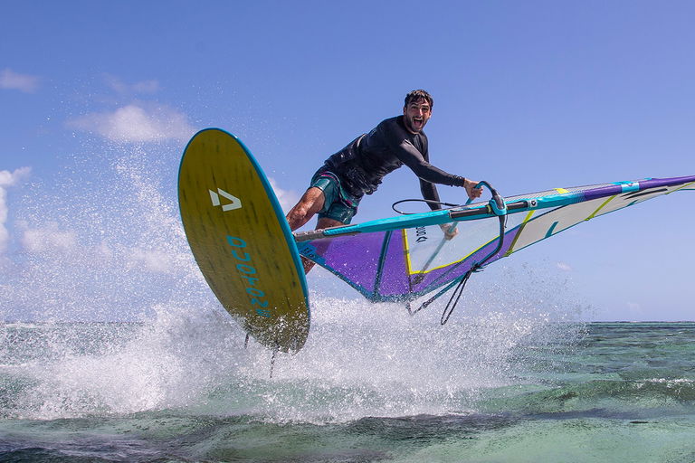 FreeWave 2024 ᐅ Freemove - Jump N' Ride board | DUOTONE Windsurfing